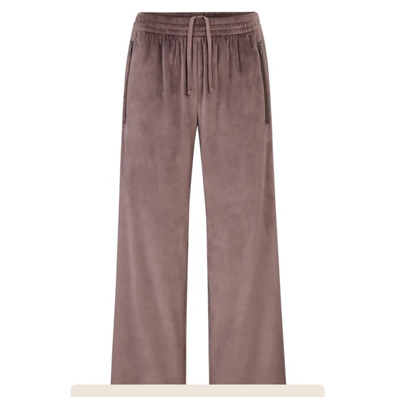 SKIMS | Pants & Jumpsuits | Nwt Skims Velour Track Pants | Poshmark